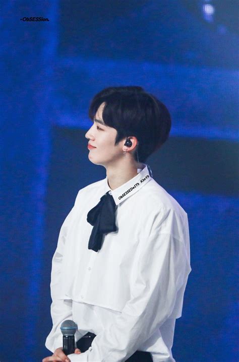 Kim Yo Han Wallpapers Top Free Kim Yo Han Backgrounds Wallpaperaccess