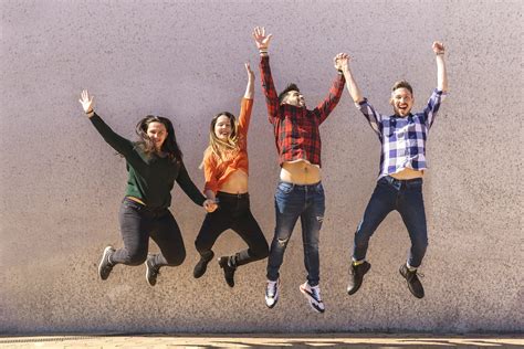 LambdaValencia Collectiu LGTB per la diversitat sexual de gènere i familiar