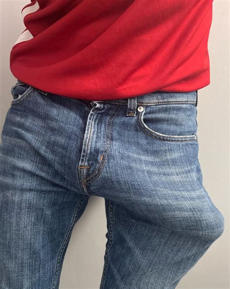 After Shower Bulge R Bulges