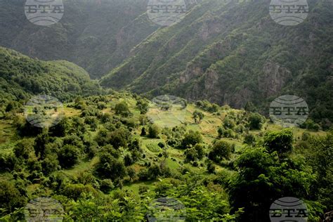 Обичам природата и аз участвам е темата на екологичния конкурс на Министерството на околната