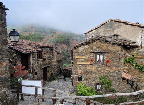 The Great Airport Disaster A Comedy Of Errors By Mitalic Feb 2025 Medium