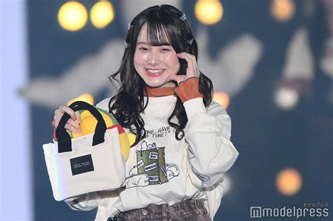 画像16 58 本田紗来、ミニスカから美脚披露 姉・望結との姉妹ショットに反響「美しすぎる」「大人っぽい」 モデルプレス