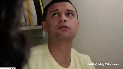 Stepmom Says You Re Having Sex With The Sponge Stepmom Says You Re Having Sex With The Sponge