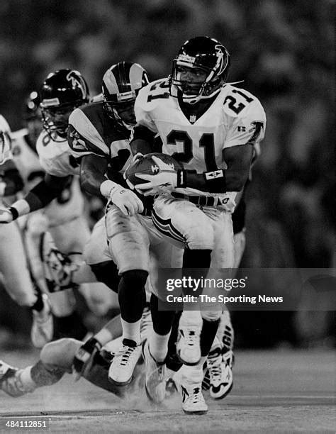 48 Atlanta Falcons Eric Metcalf Photos And High Res Pictures Getty Images