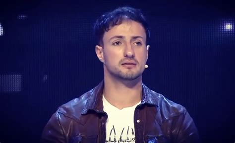 Del Zbuluar Djali I Robert Aliajt Kërkonte Dashurinë Në Tv Por Ishte