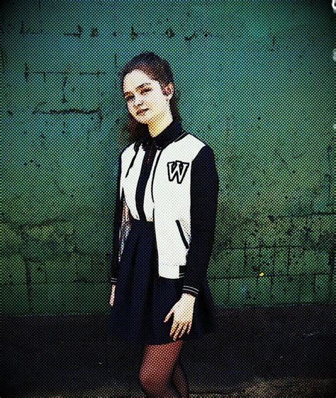 Девушка в юбке Больше в тг канале Skirts1 Юбка Сексуальные ножки Платья