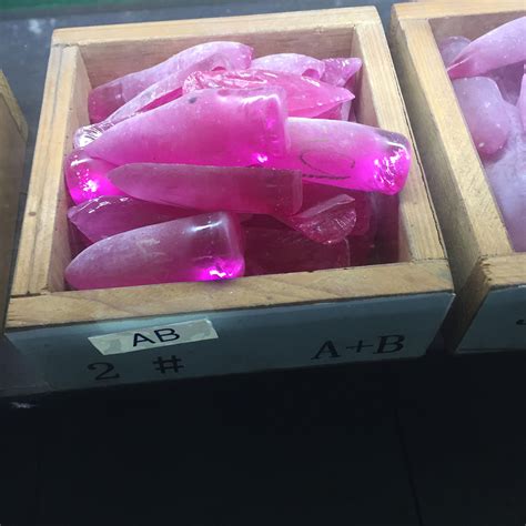 Raw Corundum 1kg Uncut Ruby2 Rough From China Famous Noble Company