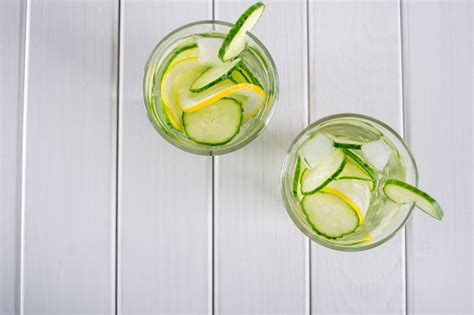 오이 칵테일 레모네이드 상쾌한 해독 흰색 배경에 안경에 물 0명에 대한 스톡 사진 및 기타 이미지 0명 감귤류 과일 건강한 생활방식 Istock