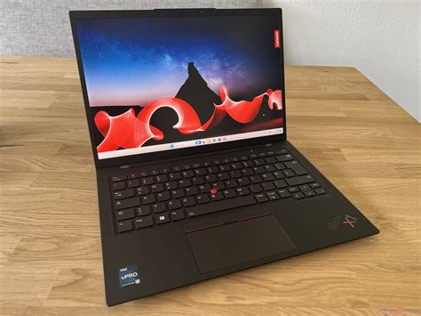 Lenovo ThinkPad X1 Carbon G11 Review The Stagnating Expensive Business Flagship