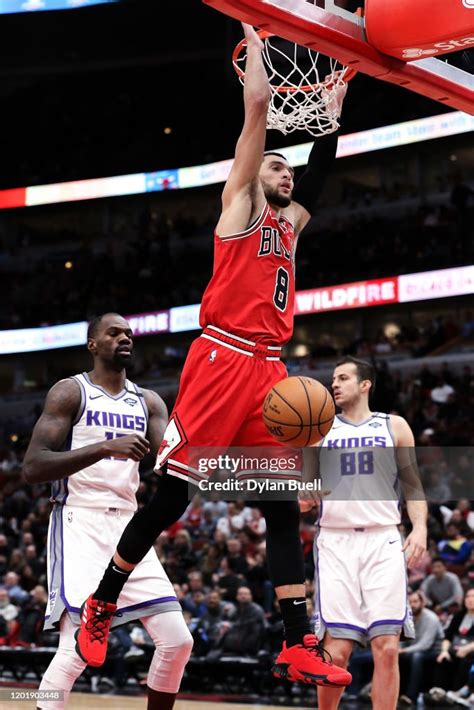 Zach Lavine Of The Chicago Bulls Dunks The Ball In The Third Quarter