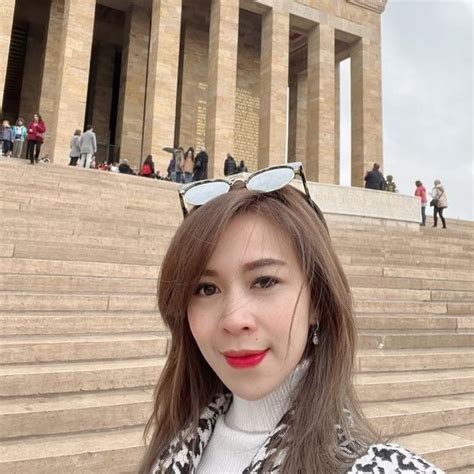 Yolanda Aprilia Yolandara18 • Threads Say More