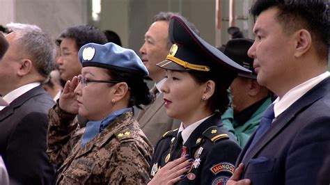 Ганбаатарын Ариунбаатарыг төрийн дээд шагнал тэргүүн зэргийн одон “Чингис хаан” одонгоор шагнав