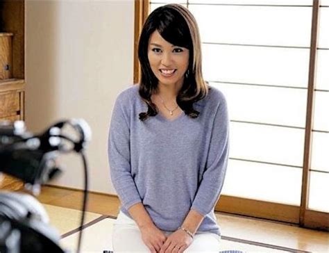 初撮り感度抜群で男好きな三十路美魔女妻が初めてのAV出演デカマラでイキまくる 熟れ垂れスト