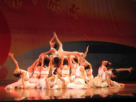 Imgrscschoolstudentwenyi岁月如歌1 208763 舞蹈《岁月如歌》（一）