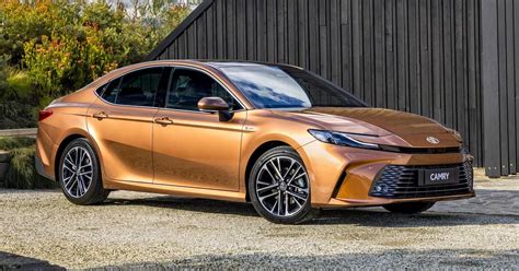 Toyota Camry Hybrid 2025 Models