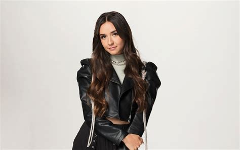 Maddi Jane Logo Maddi Jane Snowflakes Original Holiday Song And