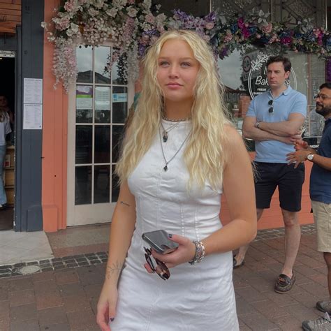 Erin Grainger Eringrainger • Instagram Photos And Videos