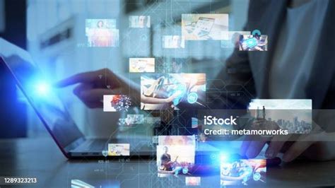 시각적 콘텐츠 개념 소셜 네트워킹 서비스 비디오 스트리밍 통신 네트워크 소셜 네트워킹에 대한 스톡 사진 및 기타 이미지 소셜 네트워킹 컴퓨터 언어 개념 Istock