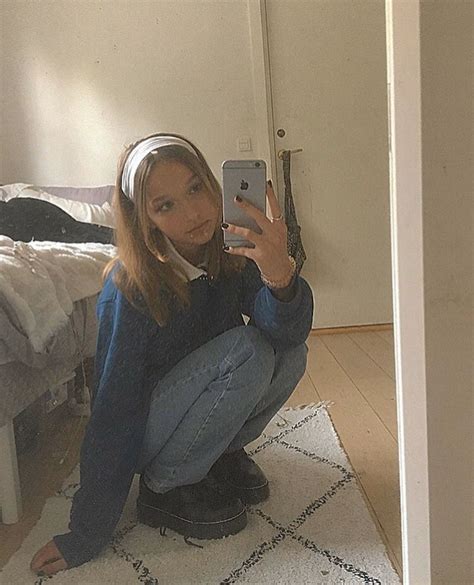 Maja Tkr 🧚🏻‍♀️17🧚🏻‍♀️ On Instagram Banana Pancakes🥞” Mirror Selfie