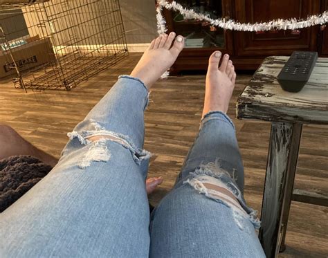 Goodmorninggggg😇 R Feet Nsfw