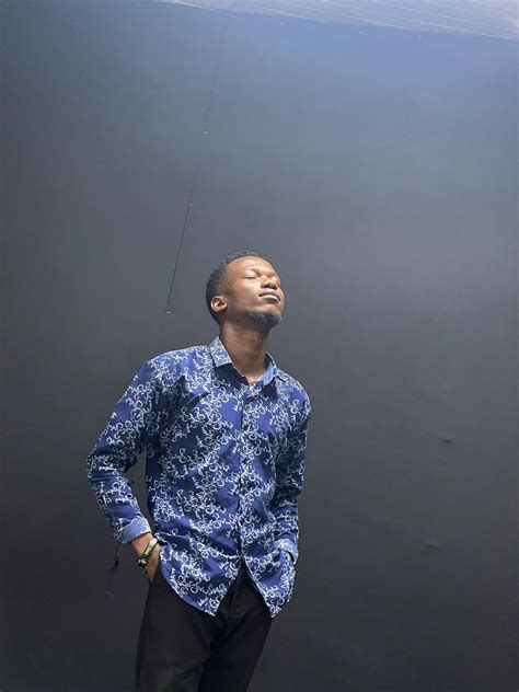 moments i am a man with many lovers by benny medium