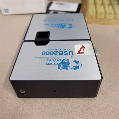 Ocean Optics Usb2000 Spectrometer Usb Iss Uvvis Lamp And Software