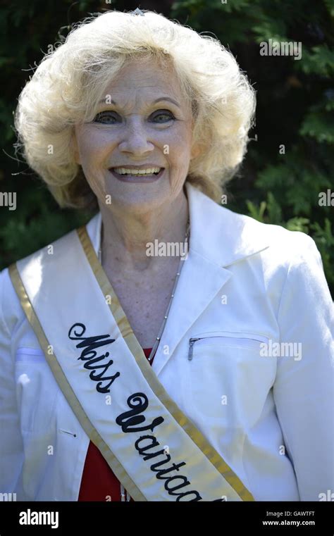 Lynn Claytons Instagram Twitter And Facebook On Idcrawl