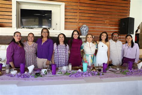 Trabajadoras Del Congreso Conviven Con Diputadas En El Día