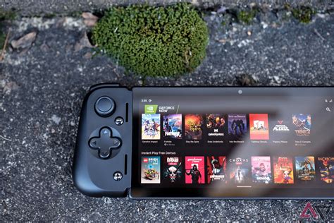 Razer Edge Vs Logitech G Cloud Game Streaming Showdown