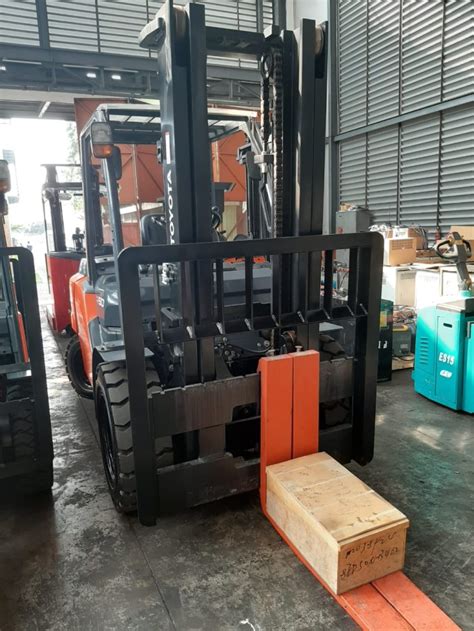 Jual Forklift Toyota 5 Ton Baru Jakarta Timur Baraforklift Tokopedia
