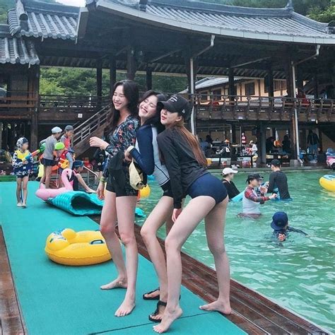 한옥서 세상 시원하게 물놀이하고 ‘삼겹살까지 구워 먹을 수 있는 ‘한옥 워터파크 워터파크 수영장 물놀이