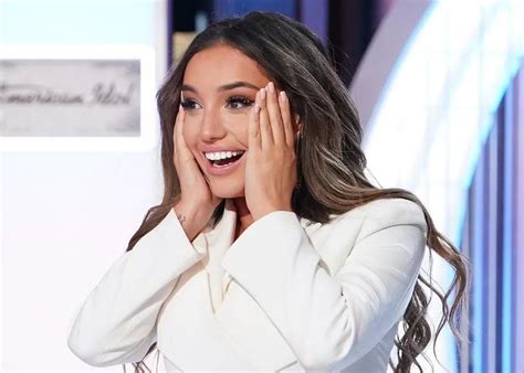 “ეს ბიჭი სად არის ნეტა რა გოგო დაკარგა” ნუცა ბუზალაძე შეყვარებულია ნახეთ ვინ არის