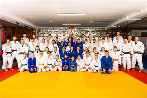 Десинора Атанасова треньор по джудо Desinora Atanasova Judo Coach 📌Уважаеми джудоки и познати