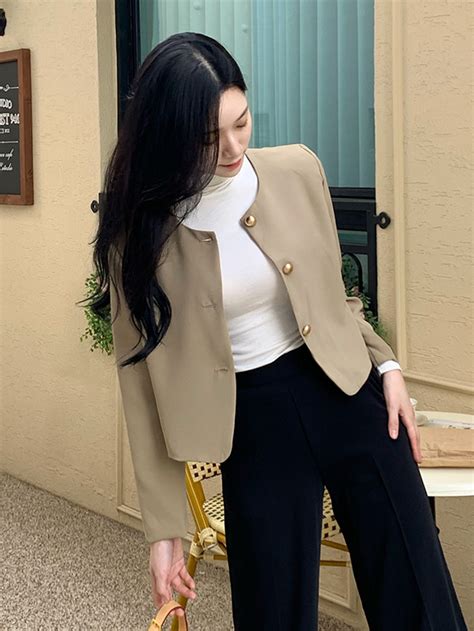 올드머니🍂 라인 금장 숏자켓 노카라자켓 크롭자켓 가을자켓 간절기 금장자켓 정장자켓 세미정장 면접룩 출근룩 오피스룩 블레이저 트위드자켓 하객룩 트렌치코트 트렌치자켓