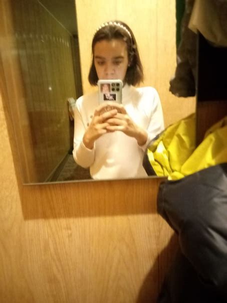 Всем привет я Раиса ищу Парня не пошлого 18 19 лет заботливый милый общительный Ищу парня