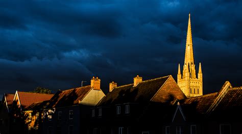 무료 이미지 구름 하늘 일몰 지평선 밤 햇빛 새벽 마천루 강 도시 풍경 황혼 저녁 반사 경계표 어둠 성당 비어 있는 집단 첨탑 포토샵