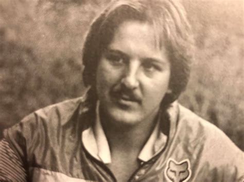 Walter Adler Der Wheely King Auf Dem Triumph Club Wien