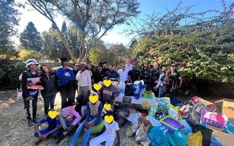 Eazi Access Brings Joy To Others On Mandela Day Sa Building Review