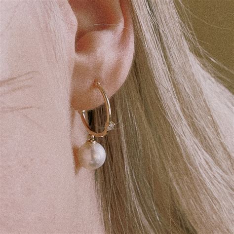 14k 다이아 진주 후프 귀걸이 380000원 아몬즈 주얼리