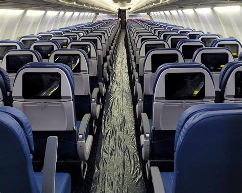 Delta Airlines 747 Interior