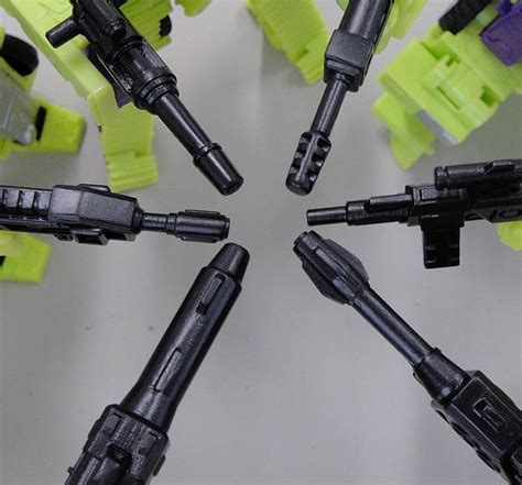 New Unite Warriors Devastator Teaser G1 Style Constructicon Guns