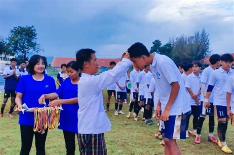 လားရှိုးမြို့တွင် ၂၀၂၃ ၂၀၂၄ ပညာသင်နှစ် အခြေခံပညာကျောင်းပေါင်းစုံ အမျိုးသား၊အမျိုးသမီး ဘောလုံးပ