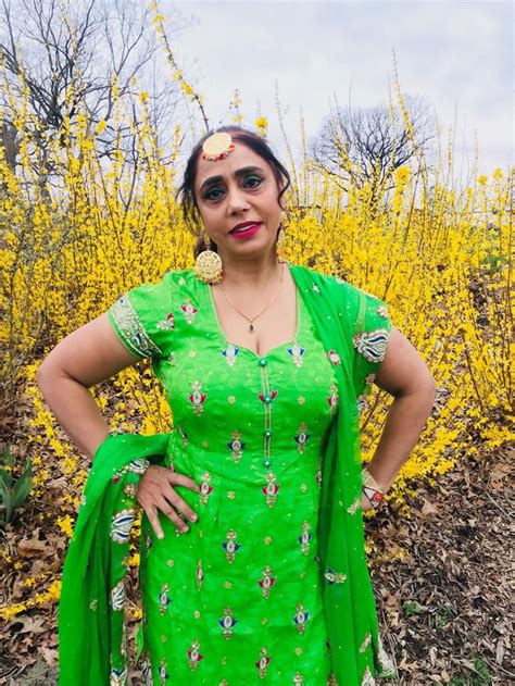 Pin On Narinder Maavi Pics Hot Women Dress Beautiful Women Over 40