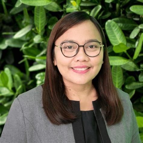 Dr Renny Anggreni Rena Icon Cancer Centre Indonesia