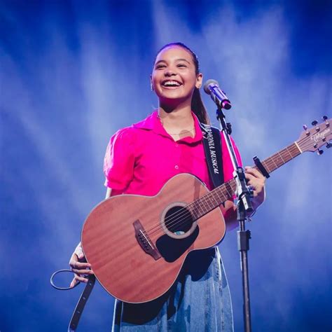 Minke Singer From United Kingdom Biography And Wiki