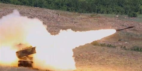 머리 끝까지 화가난 푸틴 우크라이나 다연장로켓 미사일에 러시아 헬기 초토화 군사돋보기