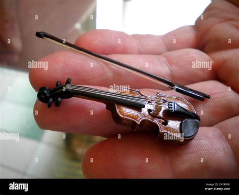 Inventor Vladimir Kulic From Borovo Has Made The Smallest Violin In The