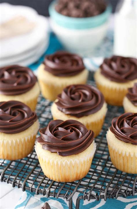 Boston Cream Pie Cupcakes Life Love And Sugar