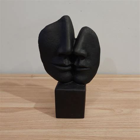 Статуэтка нежность — цена 185 грн в каталоге Статуэтки Купить товары для дома и быта по