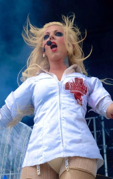 Pin By Metallurgy On Maria Brink Punk Women Maria Brink Celebrities